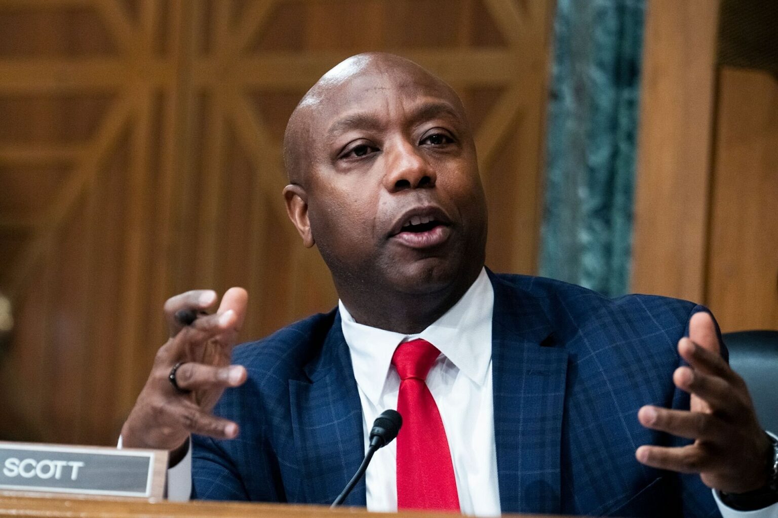 Tim Scott Officially Endorses Trump – 411 Breaking